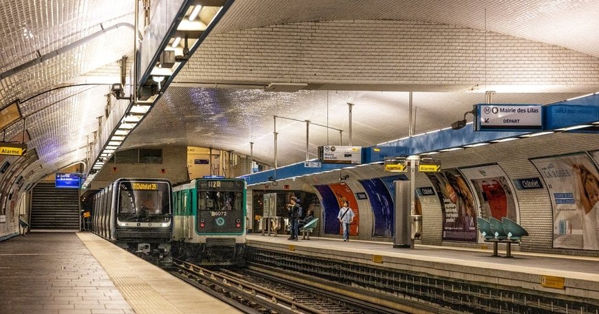 NOUVEAUX TRAINS SUR LA LIGNE DE METRO 11 | Le Rail